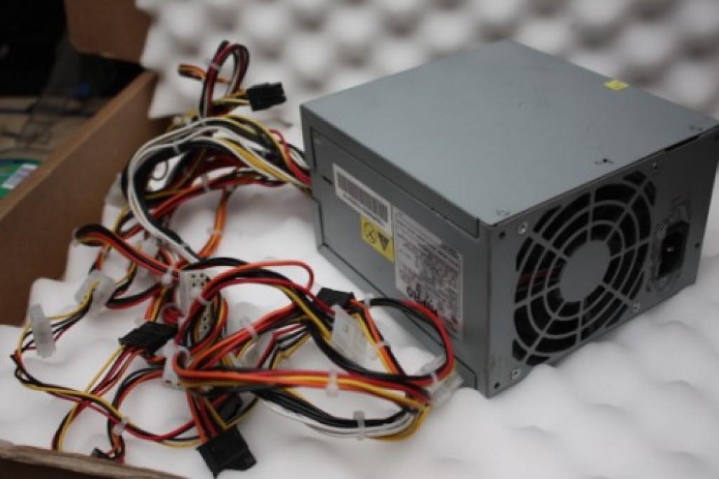 IBM Intellistation Z Pro 6223 24R2669 24R2670 HP-W531HF3 530W PSU Power ...