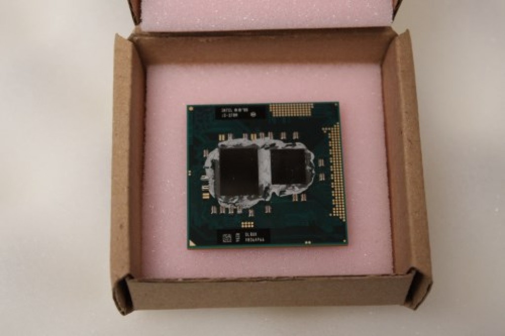 Intel Core i3-370M Mobile 2.4GHz 3M Socket G1 PGA988 CPU Processor SLBUK