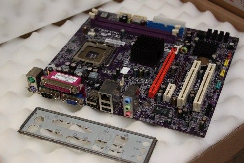 ECS 945GCT-M Socket LGA775 Motherboard