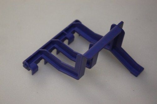 IBM NetVista M41 PCI Retention Bracket 25P0027